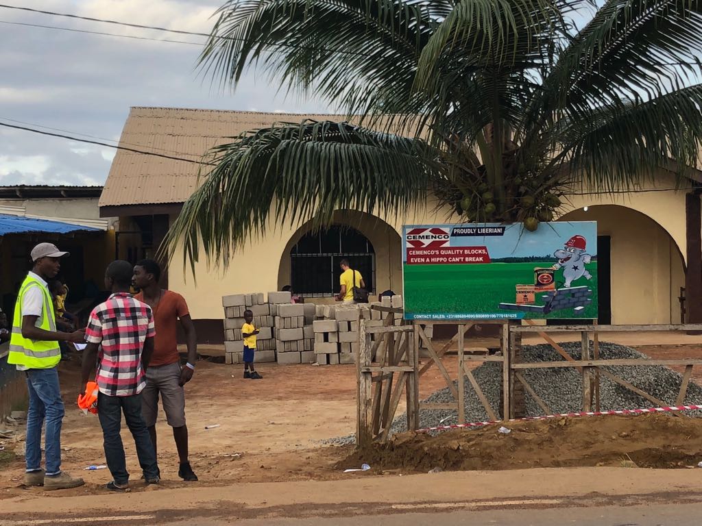 Spende und Unterstützung von Liberia Cement Corporation (Cemenco ...